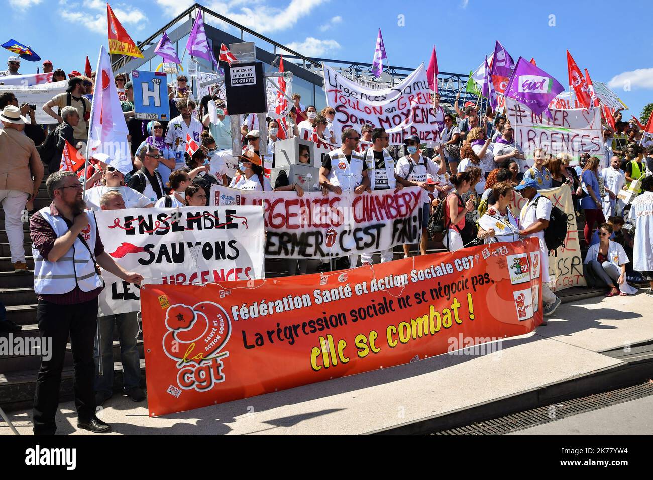 National Demonstration of Emergency Services and nursing staff for the ...