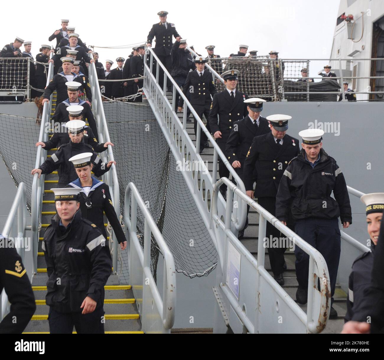 Warship operations hi-res stock photography and images - Alamy