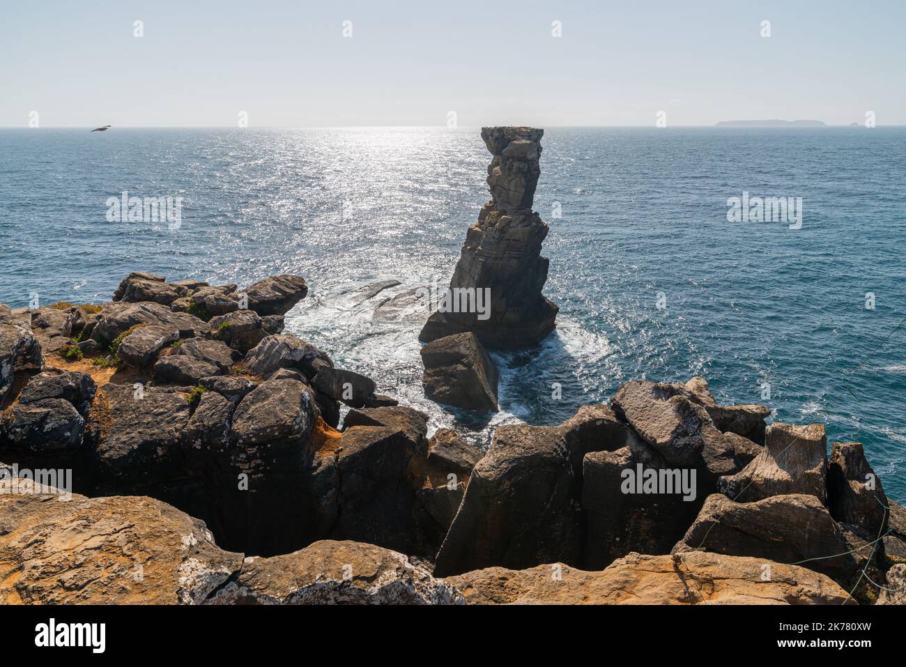 A high angle view of a cliffy seashore Stock Photo - Alamy