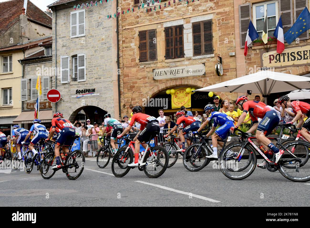 Tour de France, Arbois, 12 juillet 2019. -Passage du tour de France ...