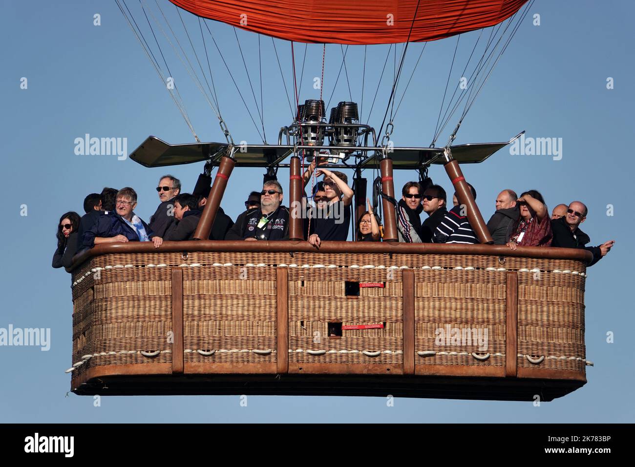 The world record of starting 456 balloons online has not been beaten ...