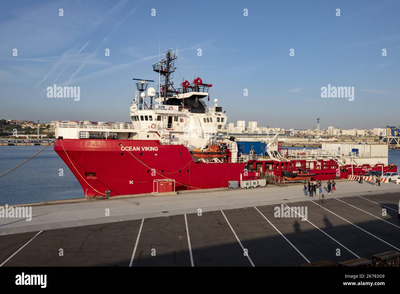 Migrants rescue hi-res stock photography and images - Alamy