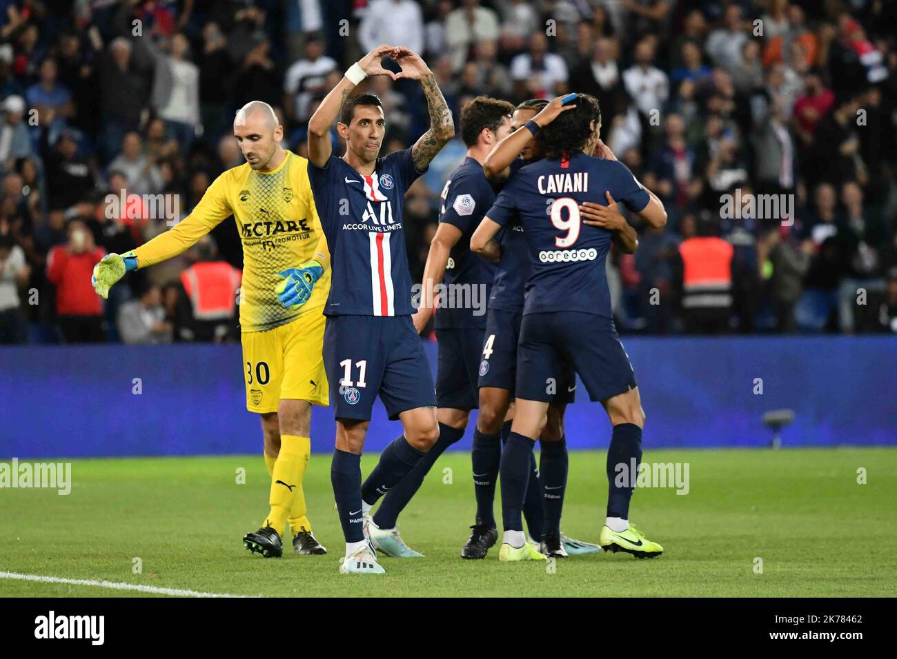 Di maria psg goal hi-res stock photography and images - Alamy