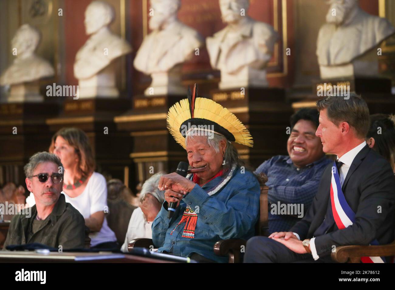 Brazilian indigenous leader Raoni is in France Stock Photo - Alamy