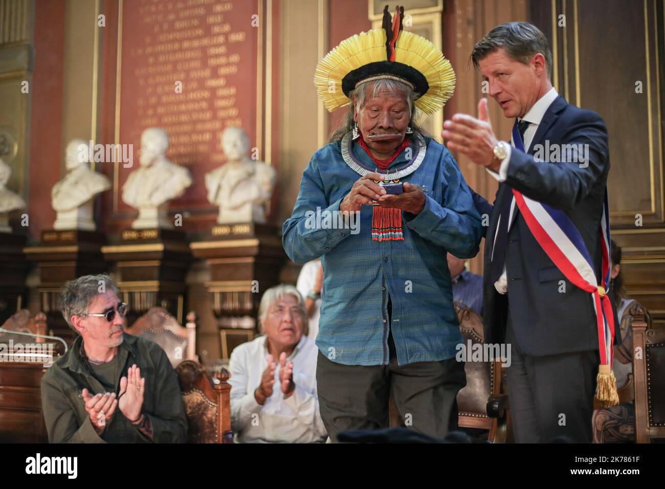 Brazilian indigenous leader Raoni is in France Stock Photo - Alamy