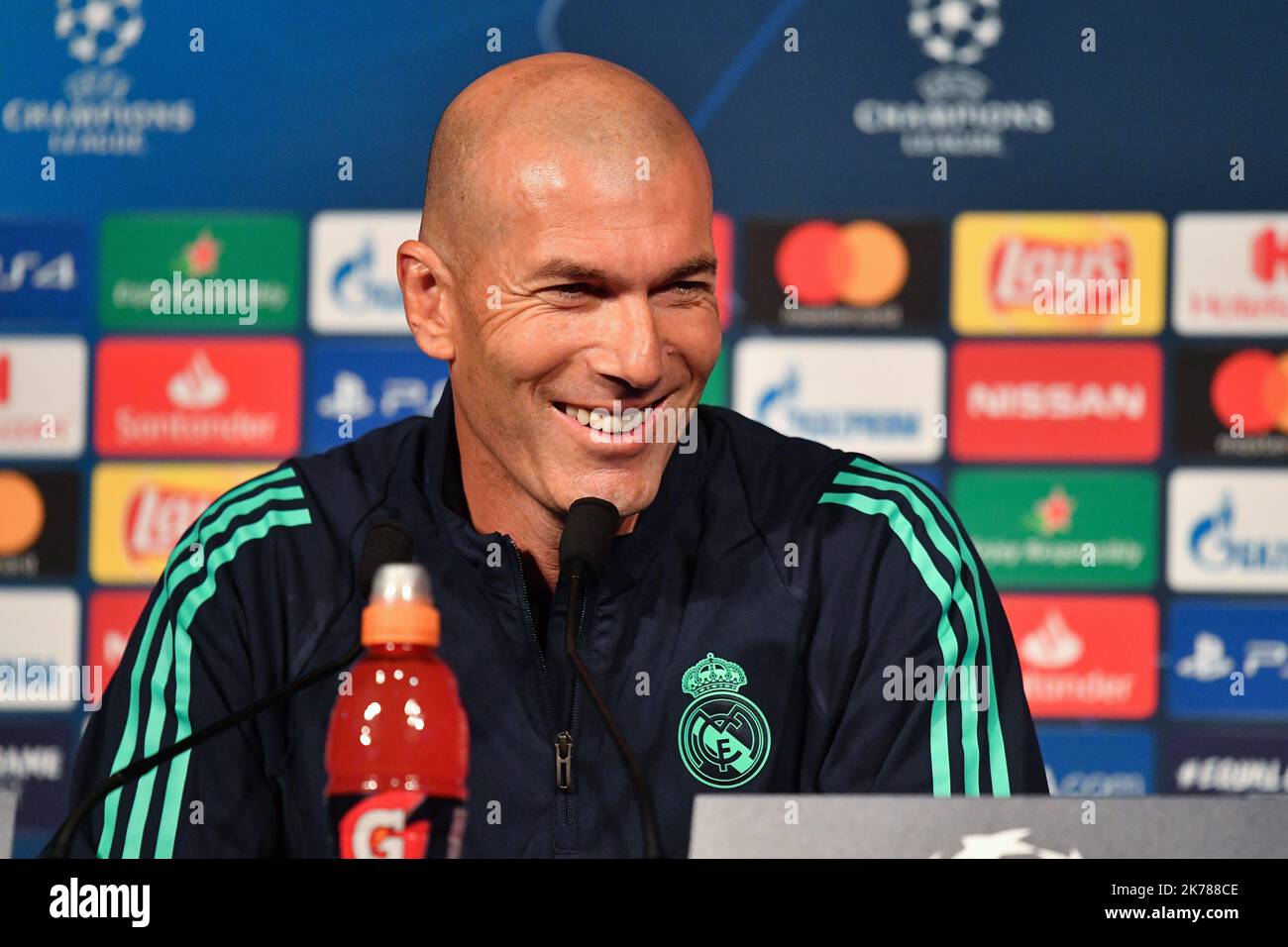 Real Madrid manager Zinedine Zidane in a press conference at the Parc ...