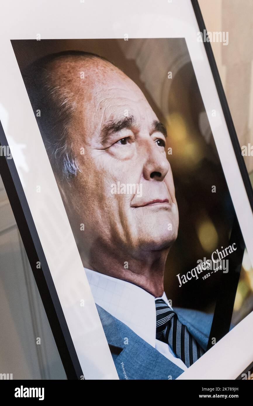 People queue at the entrance of Saint-Louis-des-Invalides Cathedral ...