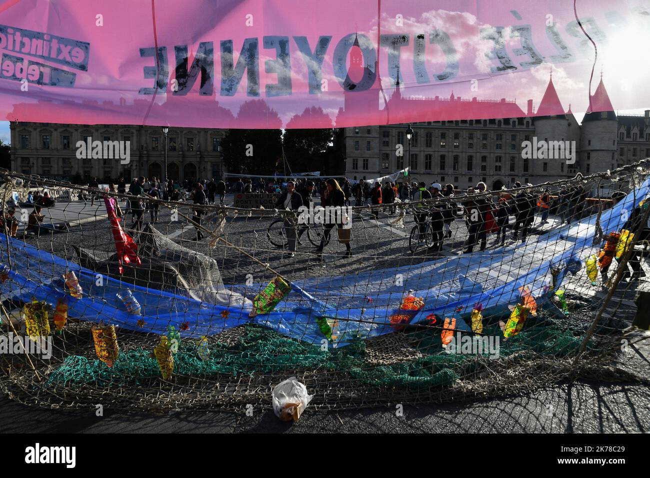 A general view of protestors in action during the fifth day of the ...