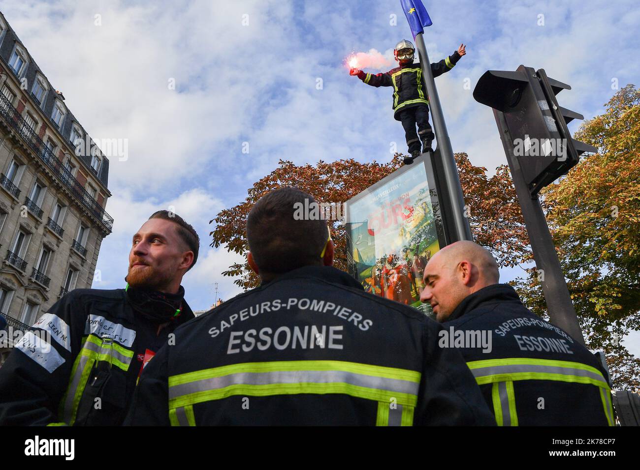 Sapeur pompier paris hi-res stock photography and images - Alamy