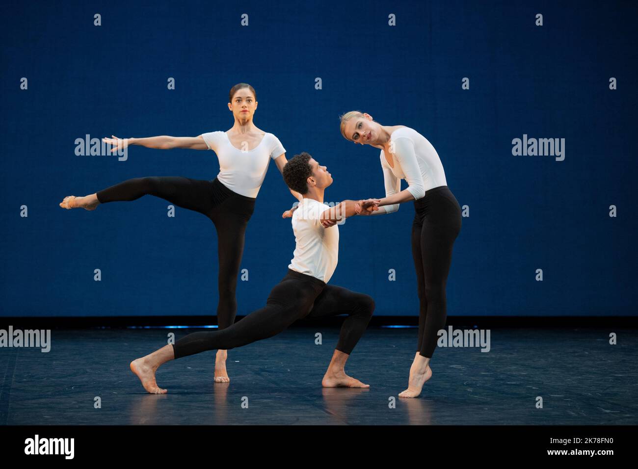 CHOREOGRAPHY Merce Cunningham COMPANY The Royal Ballet RECREATED BY ...