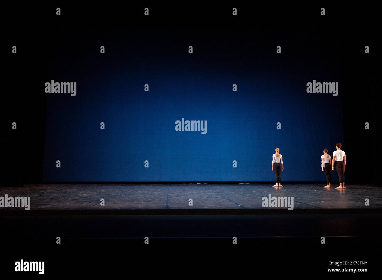 CHOREOGRAPHY Merce Cunningham COMPANY The Royal Ballet RECREATED BY ...