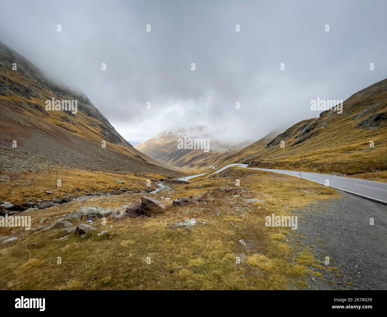nice ride over the high pass Timmelsjoch Stock Photo - Alamy
