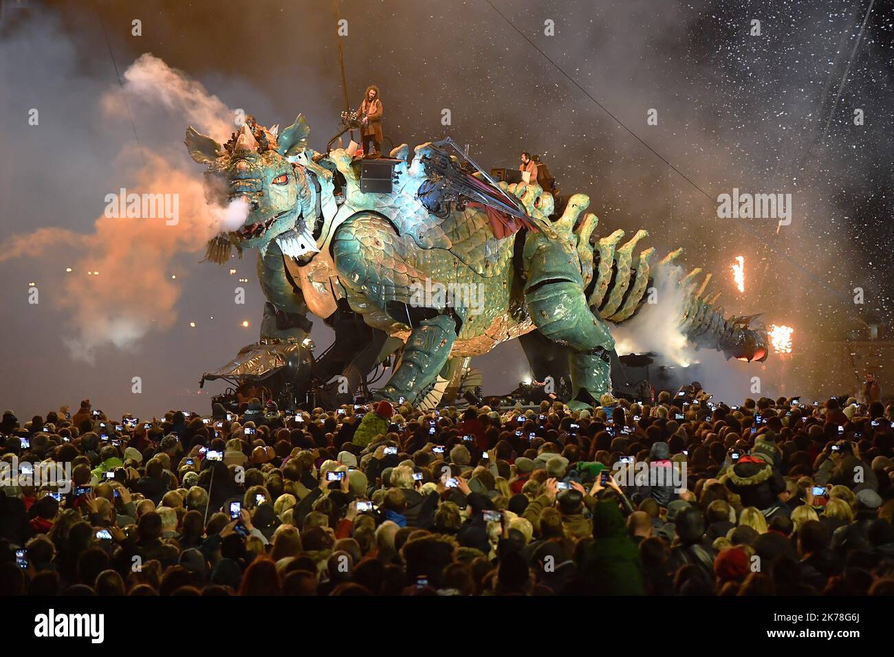 Giant Dragon (Cheval Dragon Long Ma) by La Machine, Calais, France ...