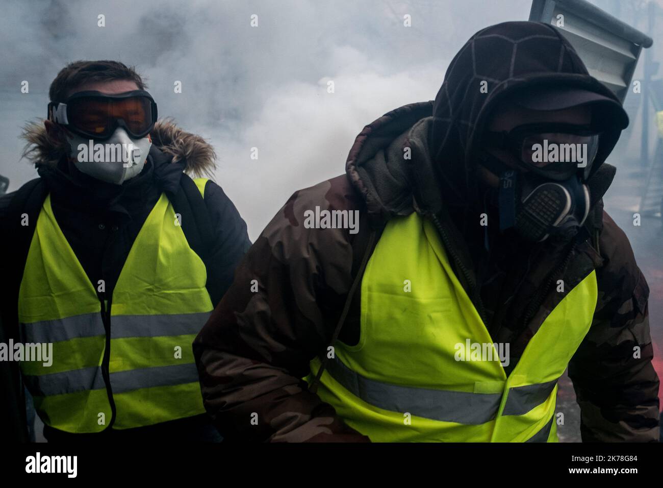 Yellow Jacket protests in Paris Stock Photo - Alamy