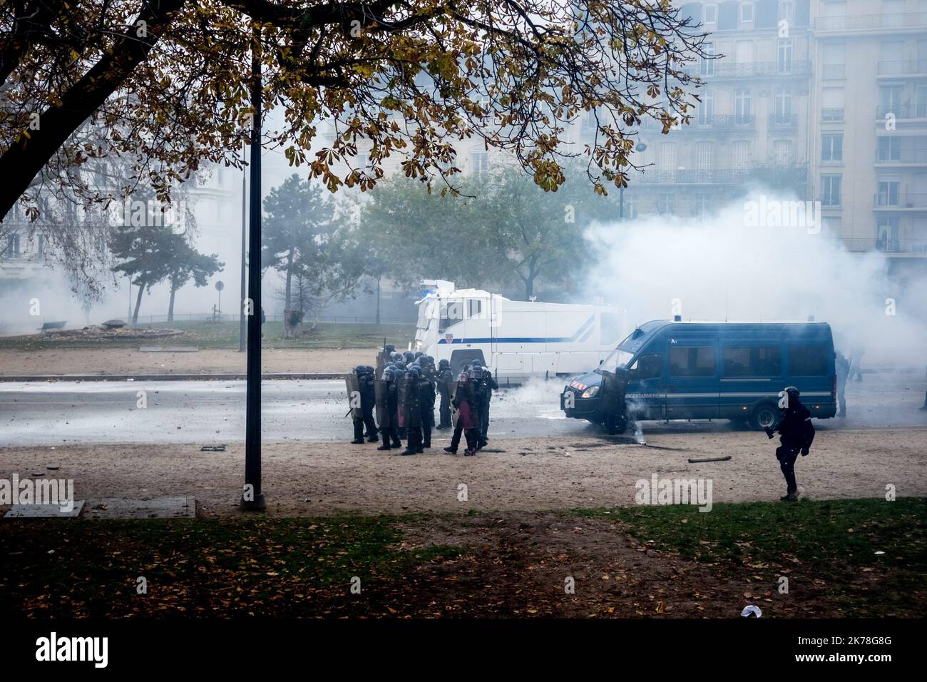 Yellow Jacket protests in Paris Stock Photo - Alamy