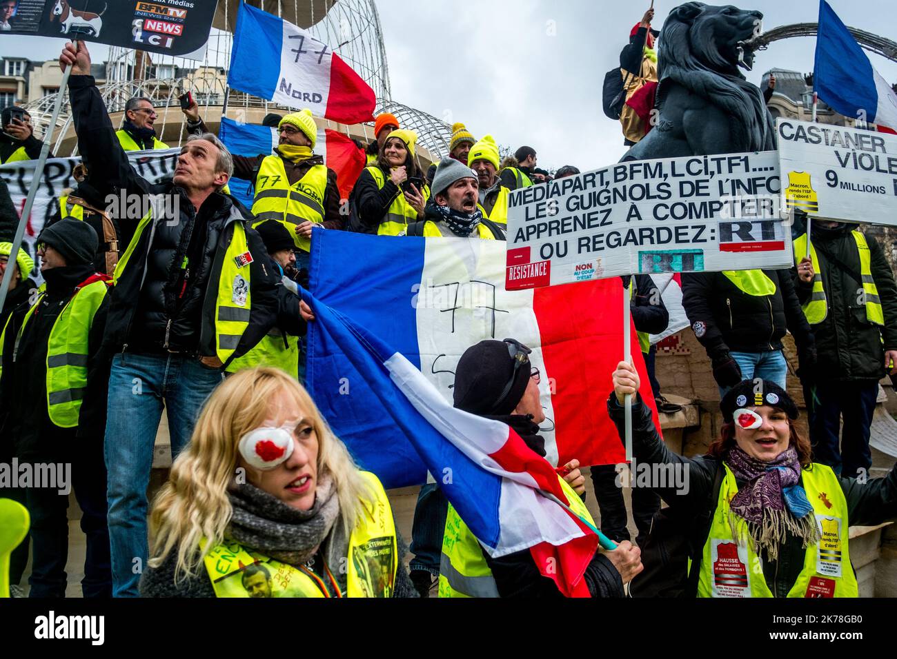 Yellow Jacket protests in Paris Stock Photo - Alamy