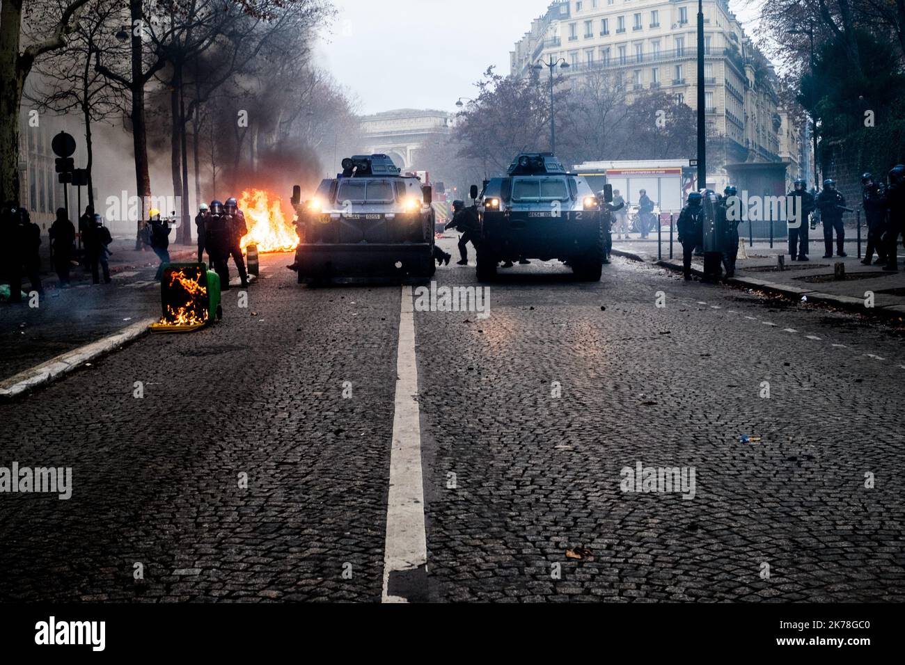 Yellow Jacket protests in Paris Stock Photo - Alamy