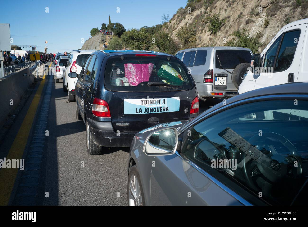 The Tsunami Democratic, a Catalan autonomist movement, blocks the ...
