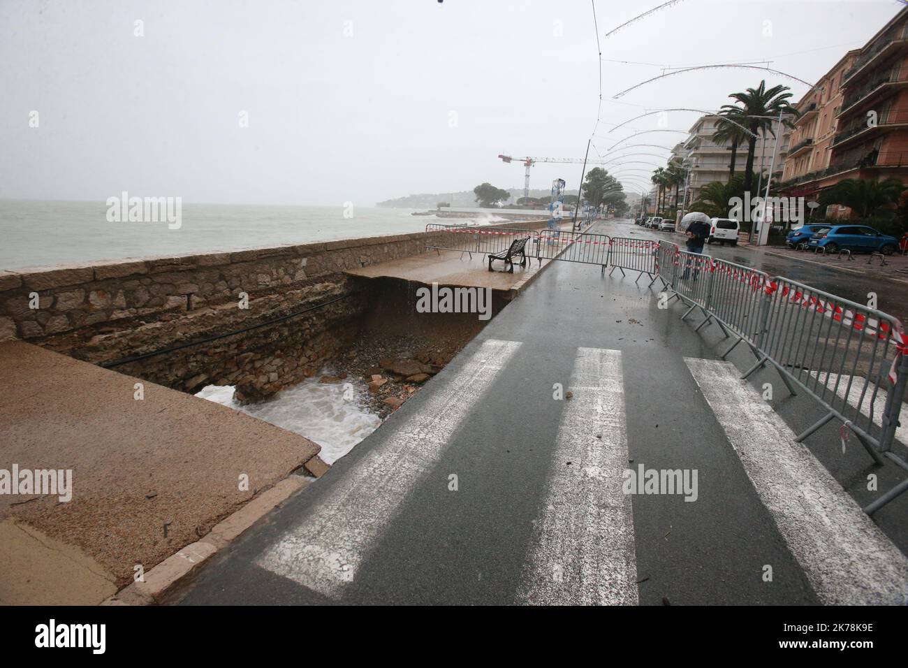 Bad weather on the Cote d'Azur. The seaside roads are cut, large ...