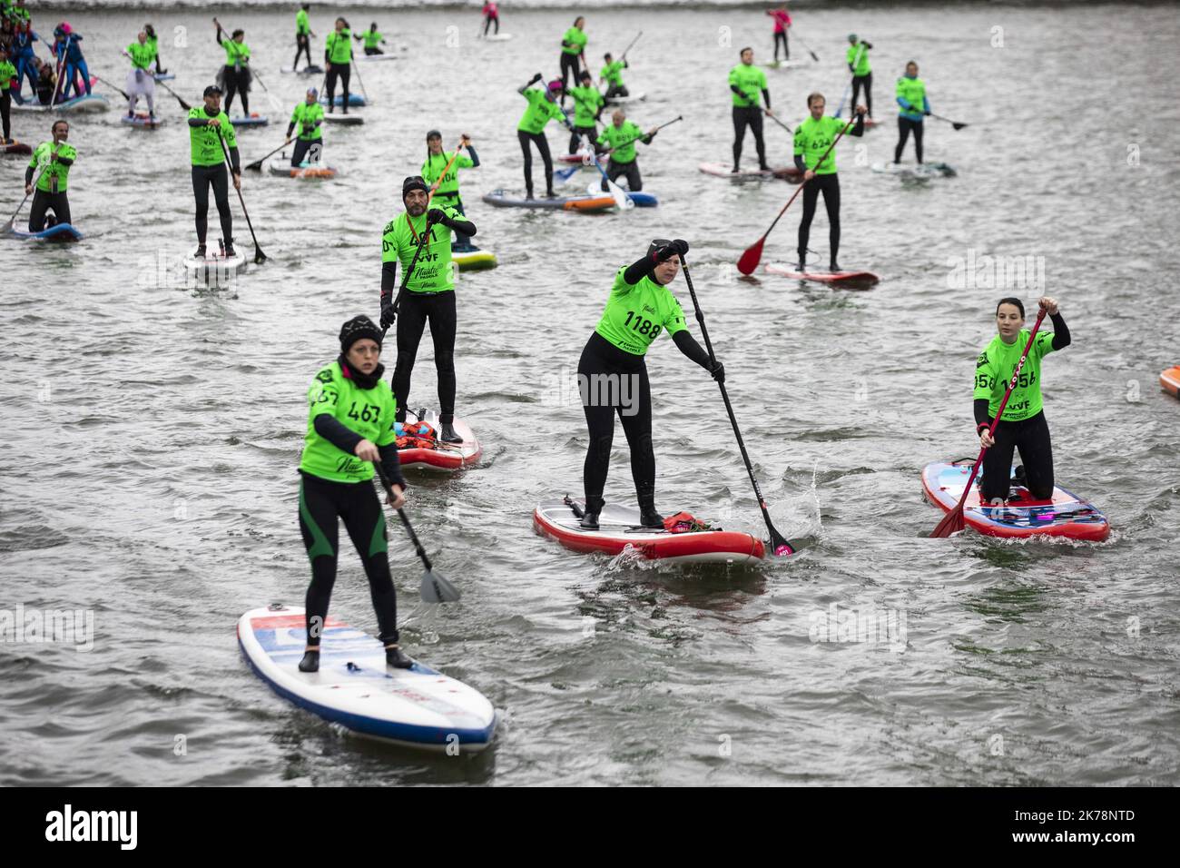 On a rainy Sunday morning, 1000 participants crossed Paris along the ...