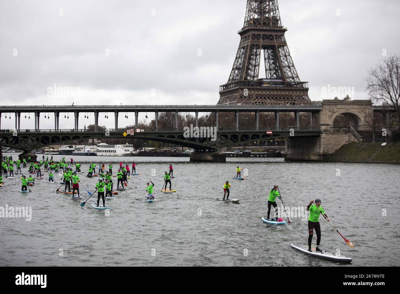 On a rainy Sunday morning, 1000 participants crossed Paris along the ...