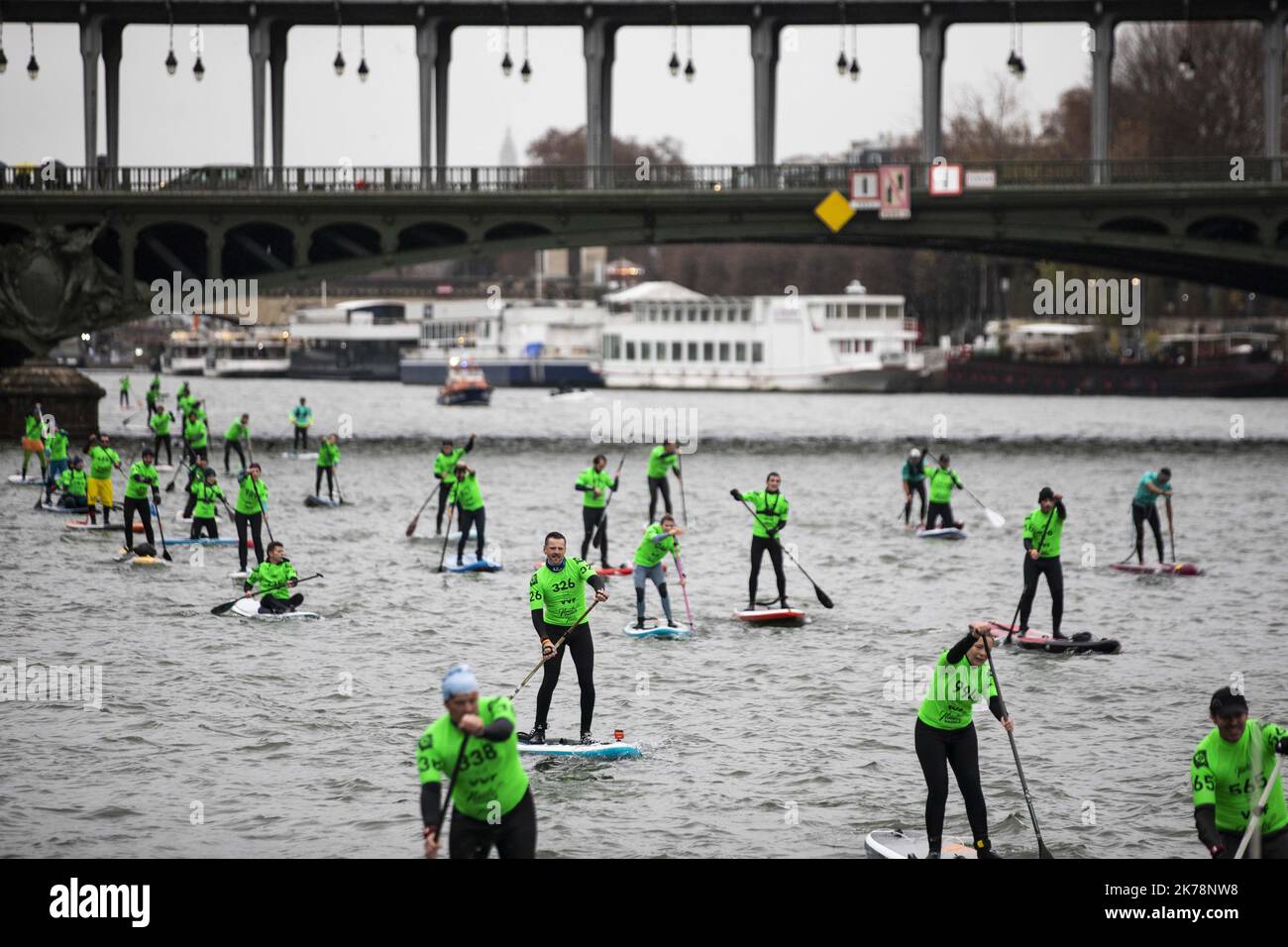 On a rainy Sunday morning, 1000 participants crossed Paris along the ...
