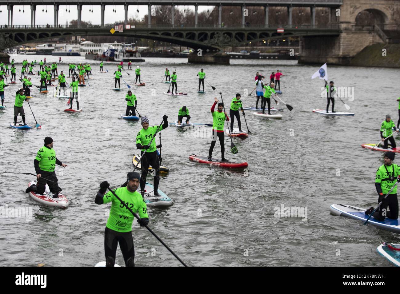 On a rainy Sunday morning, 1000 participants crossed Paris along the ...