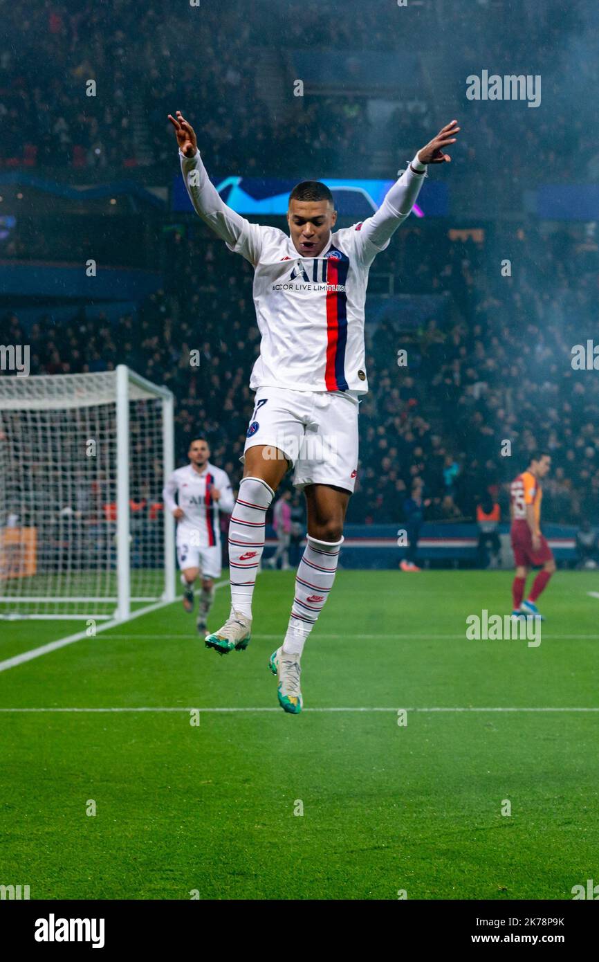 Paris Saint Germain's Kylian Mbappe celebrates scoring his side's ...