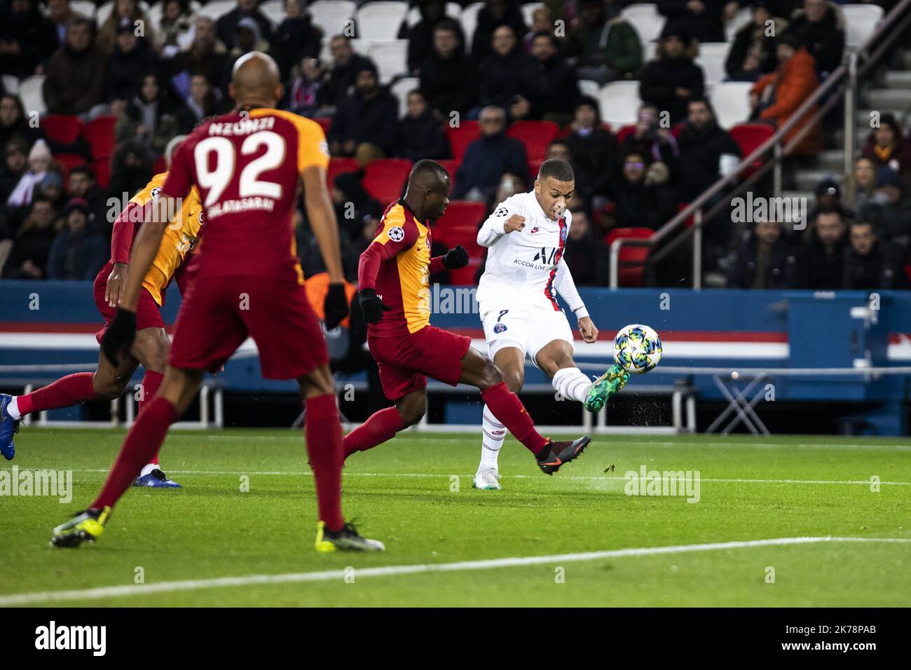 Paris Saint Germain's Kylian Mbappe (right) in action Stock Photo - Alamy