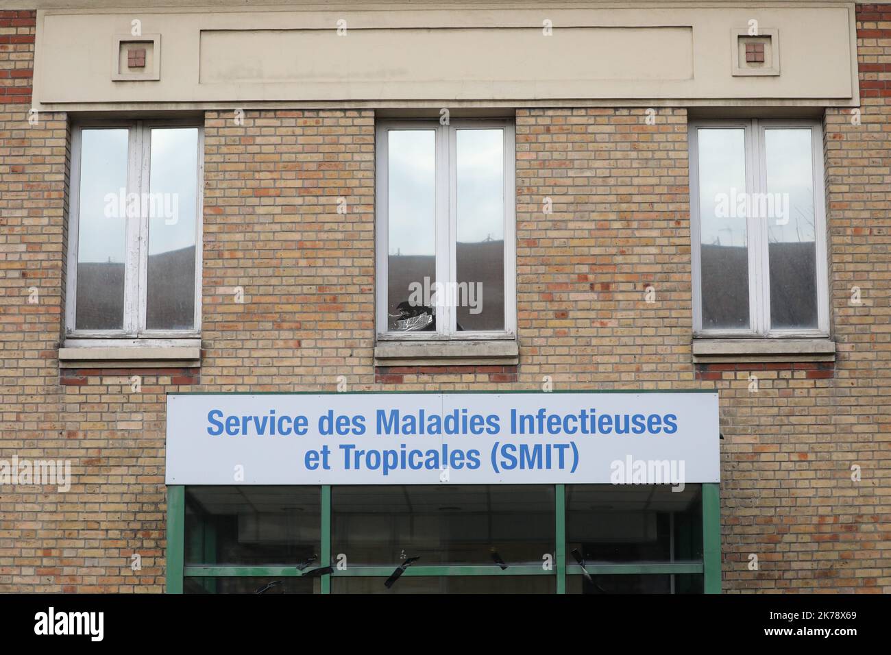 LE SERVICE DES MALADIES INFECTIEUSES ET TROPICALES OU SONT HOSPITALISES ...