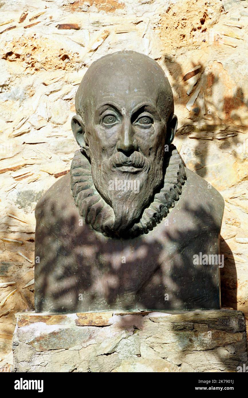 Bust of El Greco, El Greco Museum or Domenikos Theotokopoulos Museum ...