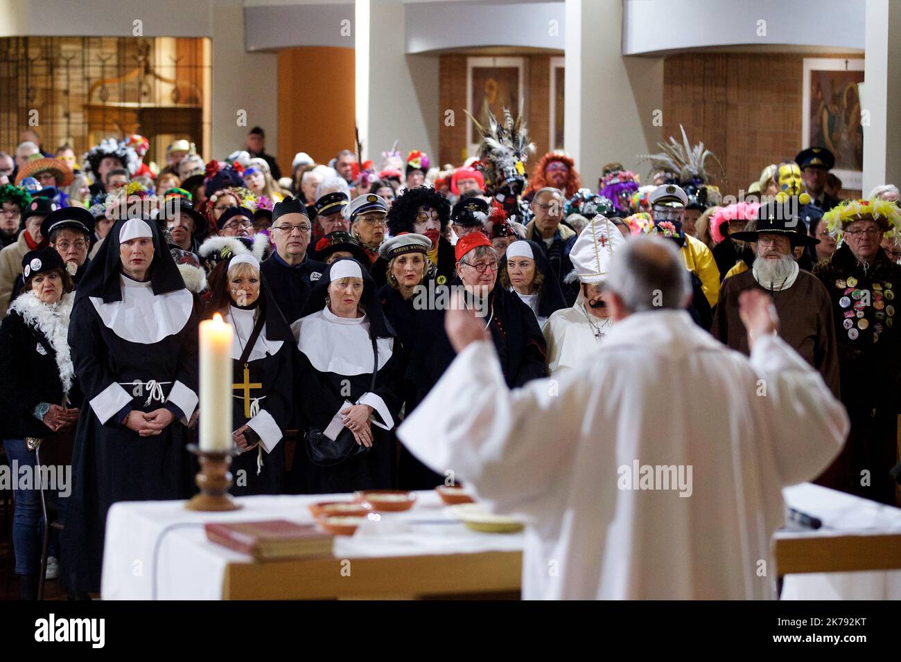 A traditional mass during the Dunkerque (Dunkirk) carnival. Photos ...