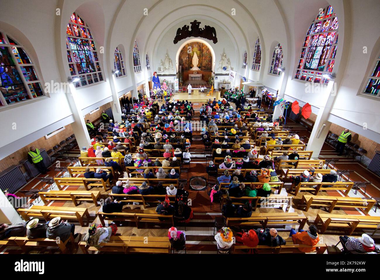 A traditional mass during the Dunkerque (Dunkirk) carnival. Photos ...