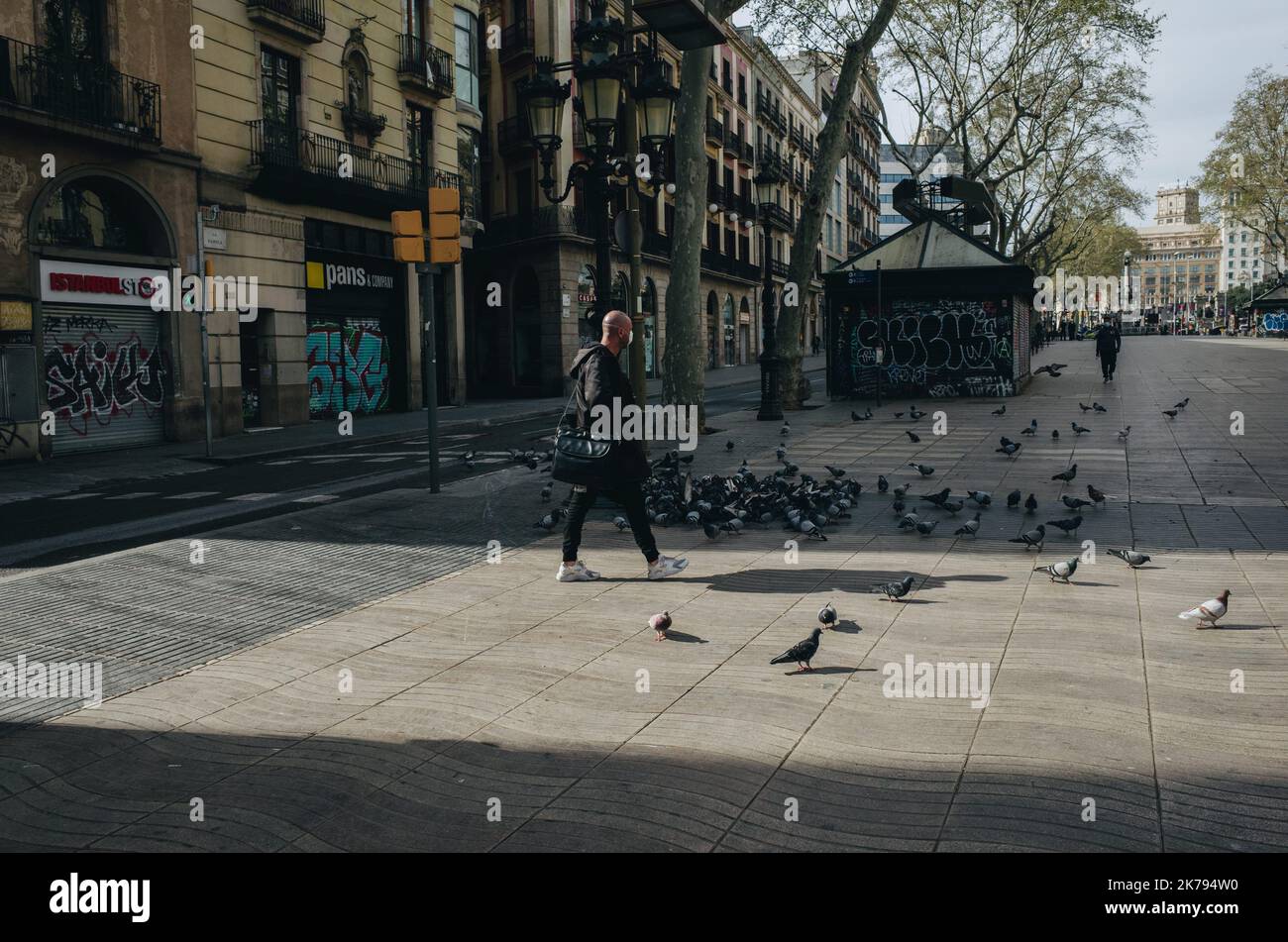 Spain / Catalonia / Barcelona - Barcelona city in quarantine. The rules ...