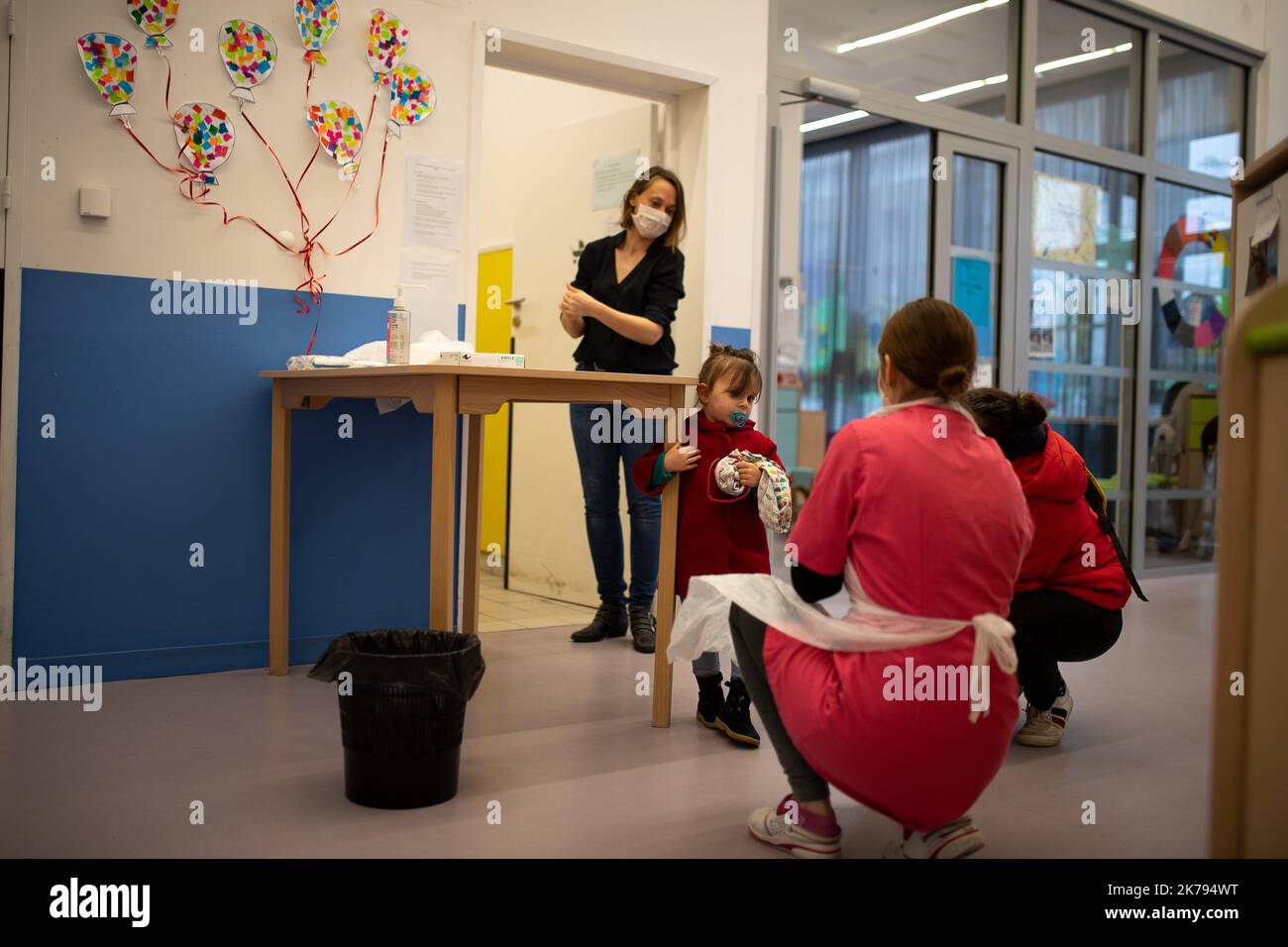 The city of Lille opened the crèche for nursing staff Stock Photo - Alamy