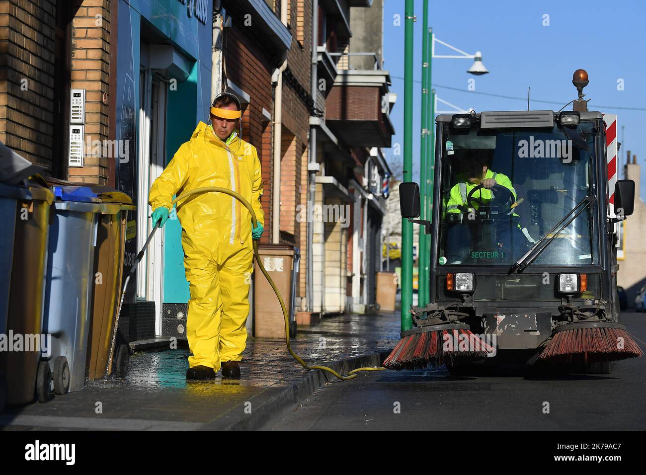 Saint Pol sur Mer, France, april 6th 2020 - People are cleaning the ...
