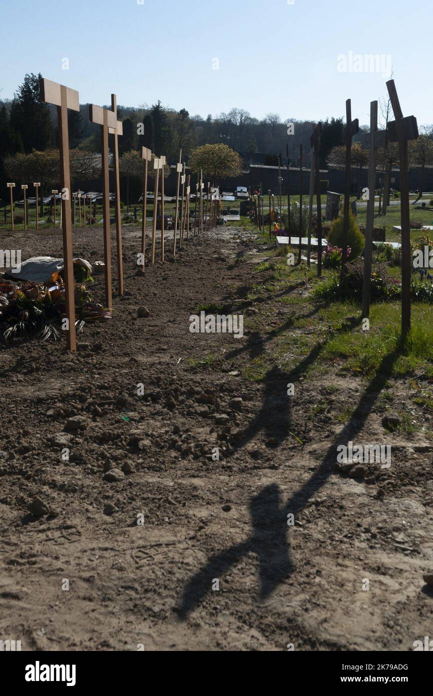 Belgium / Brussels / Brussels - Wooden crosses aligned in a square of ...