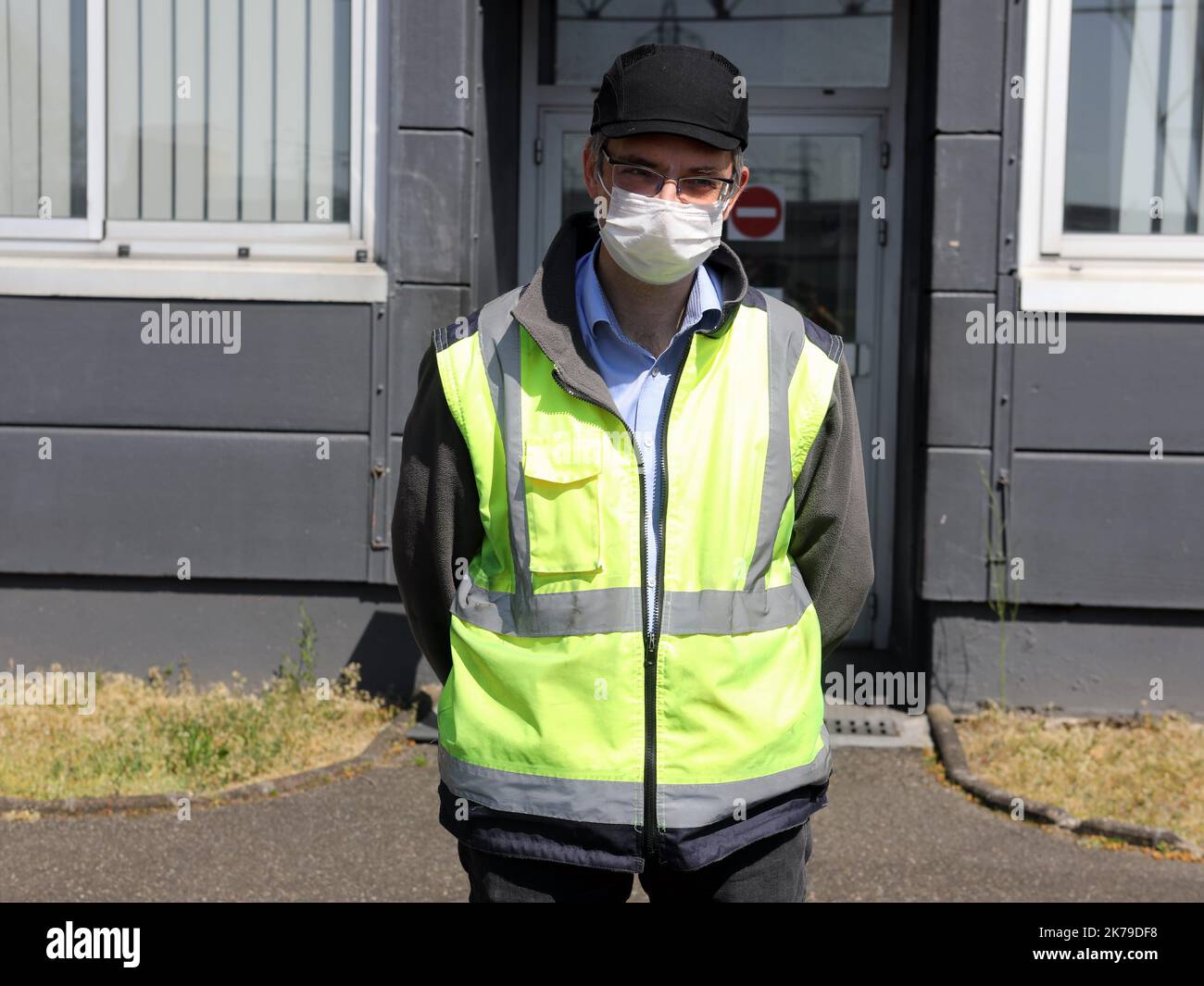 Mulhouse, France, april 17th 2020 - PSA Peugeot Citroen plant prepares the security protocol for ...