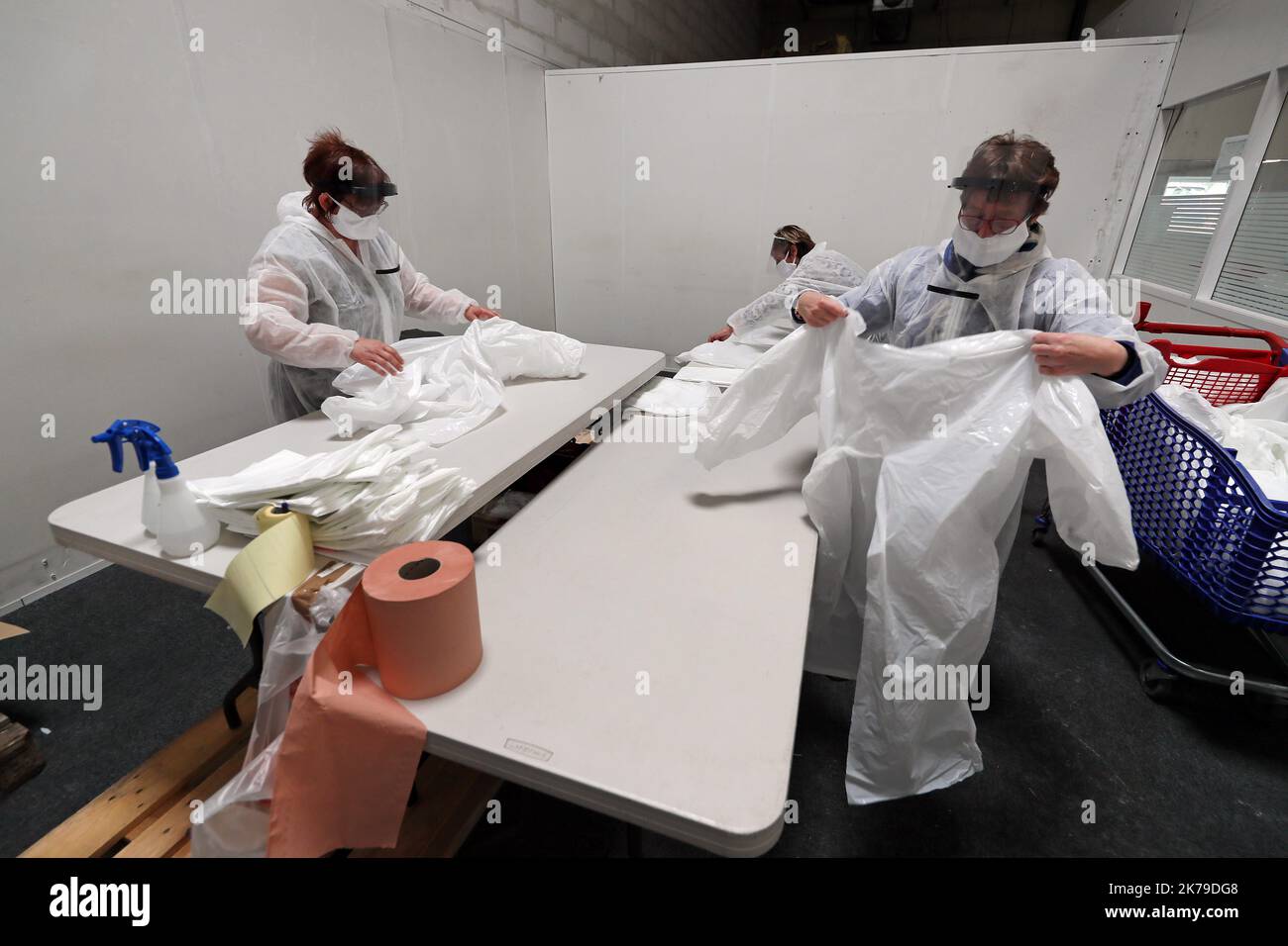 Overcoat (PPE, Personal Protective Equipment) manufacturing for ...