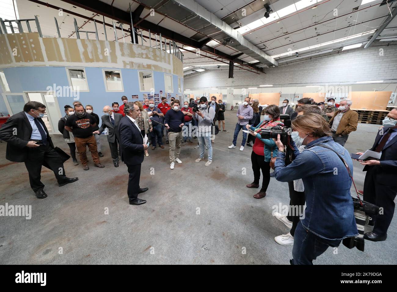 Overcoat (PPE, Personal Protective Equipment) manufacturing for ...