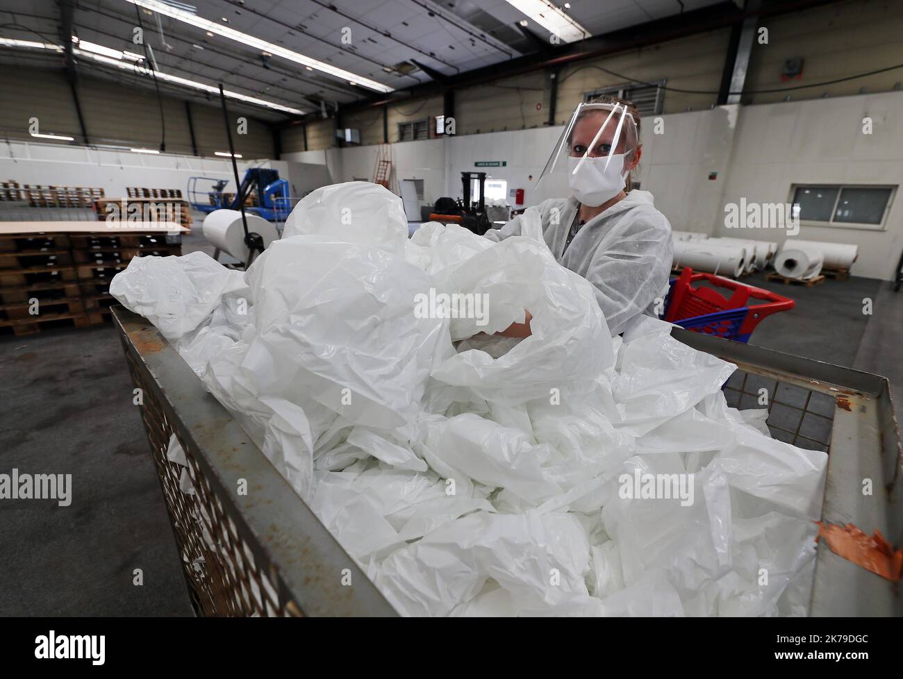 Overcoat (PPE, Personal Protective Equipment) manufacturing for ...