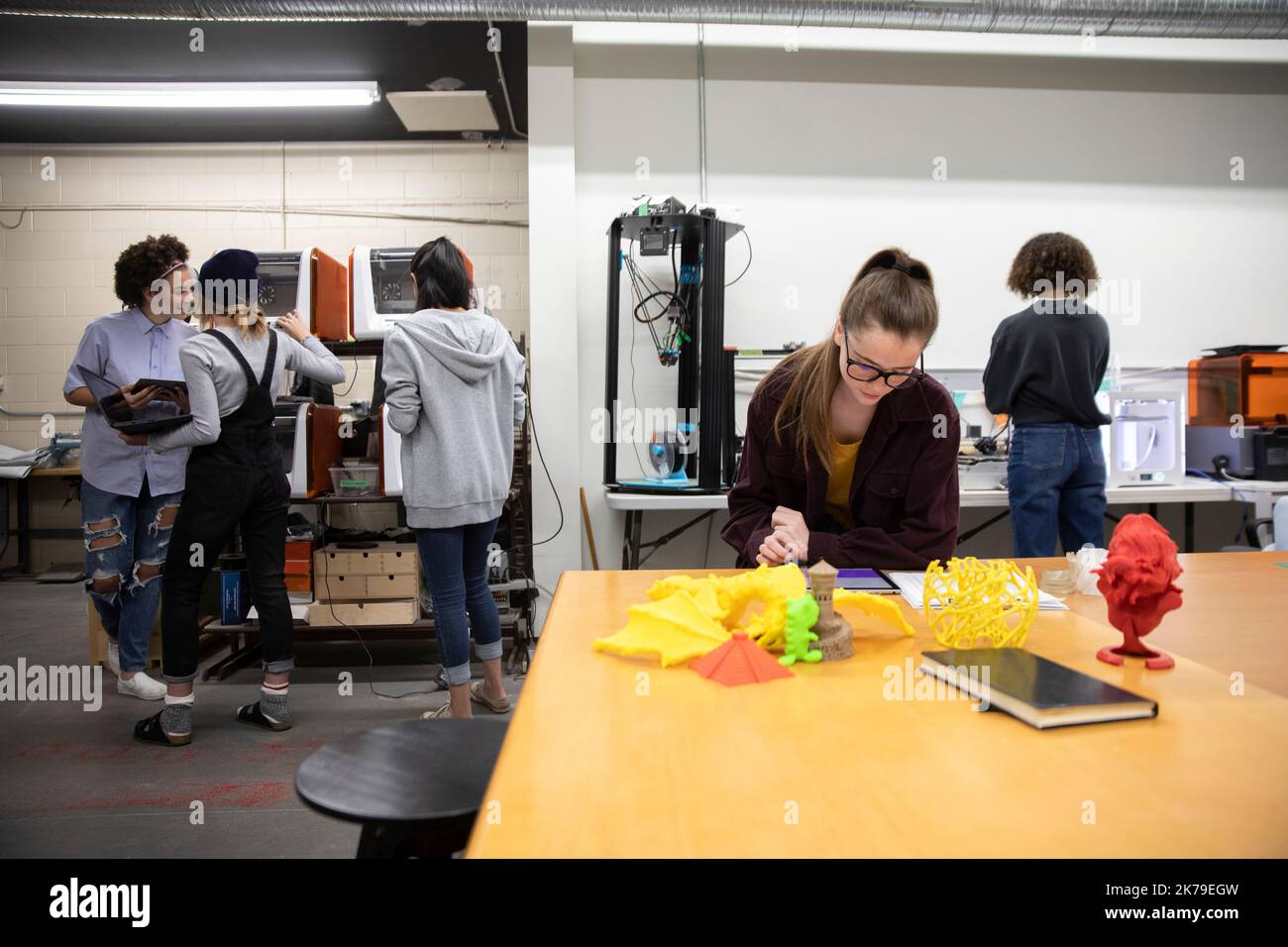 Working with students hi-res stock photography and images - Alamy