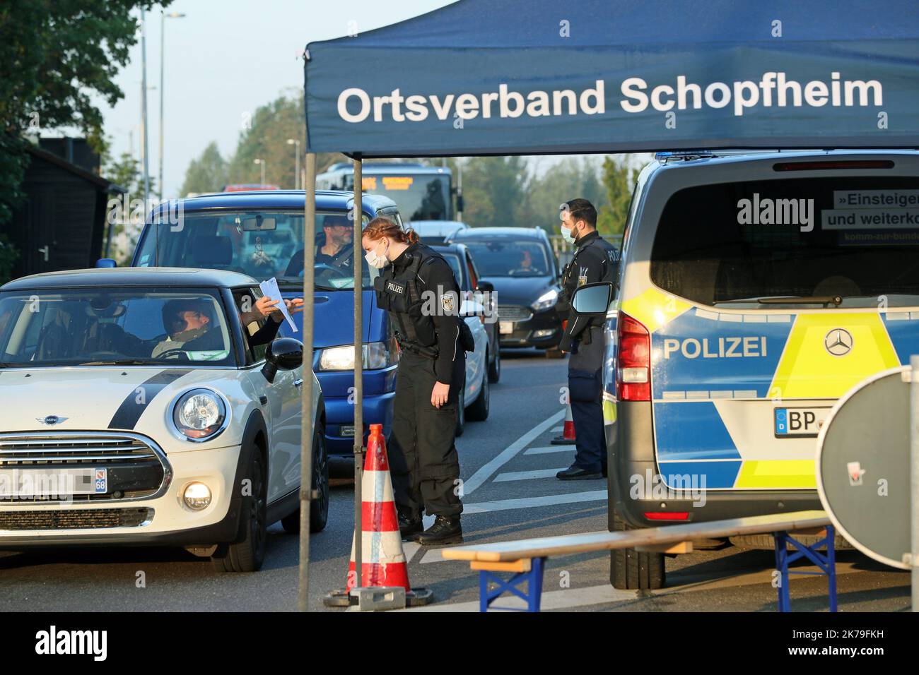 Border workers caught in traffic jams at the Franco-German border at ...