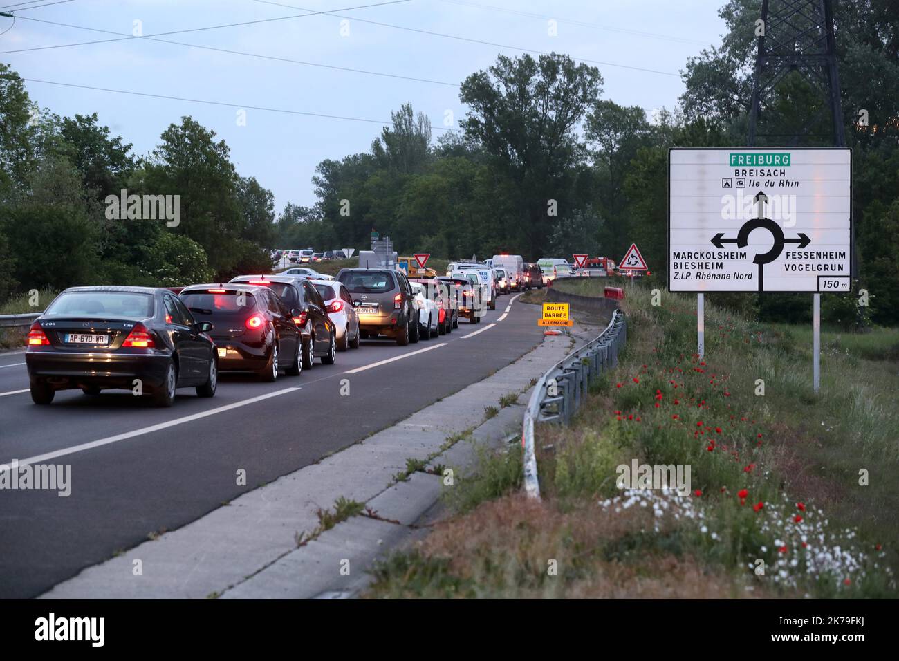 Border workers caught in traffic jams at the Franco-German border at ...