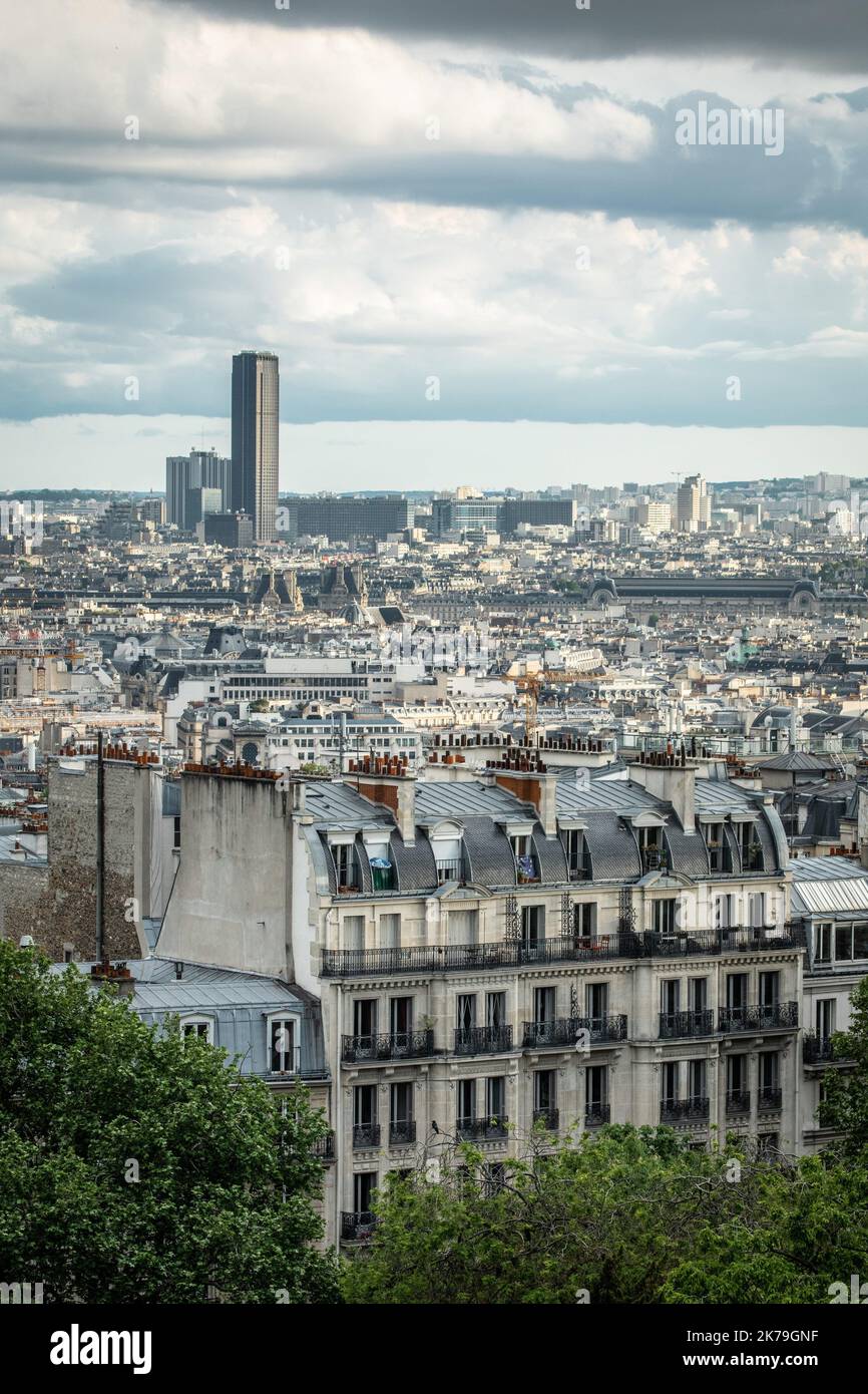 Paris, France, may 3rd 2020 - Parisian life during covid-19 lockdown ...