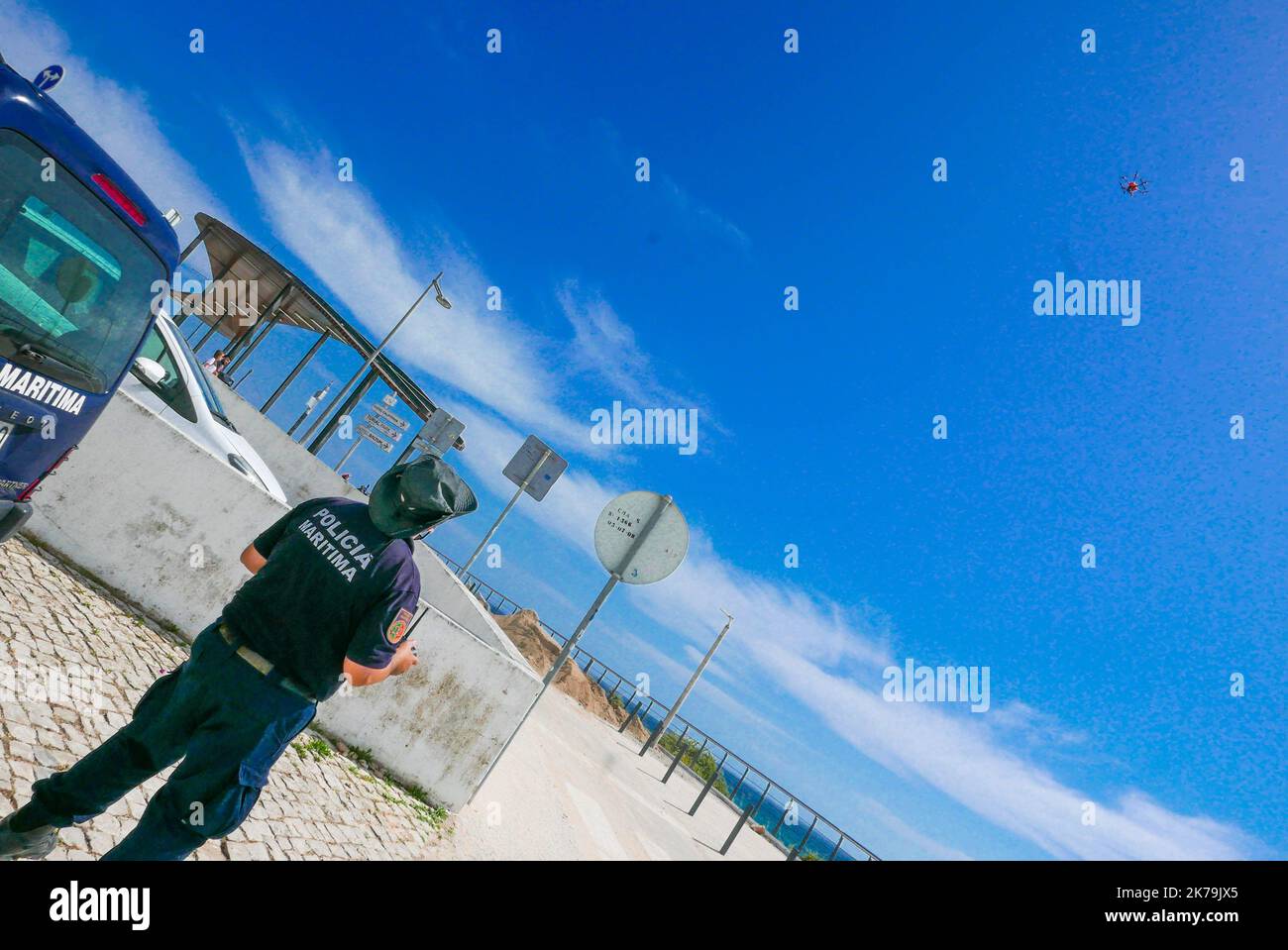 Beginning of deconfinement in Portugal. But the Maritime Police ...