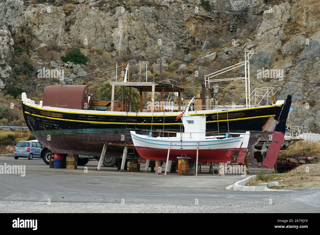 Port of kissamos hi-res stock photography and images - Alamy