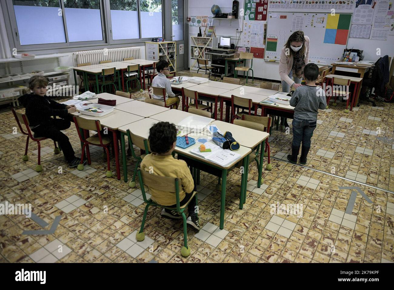 Months of confinement hi-res stock photography and images - Alamy