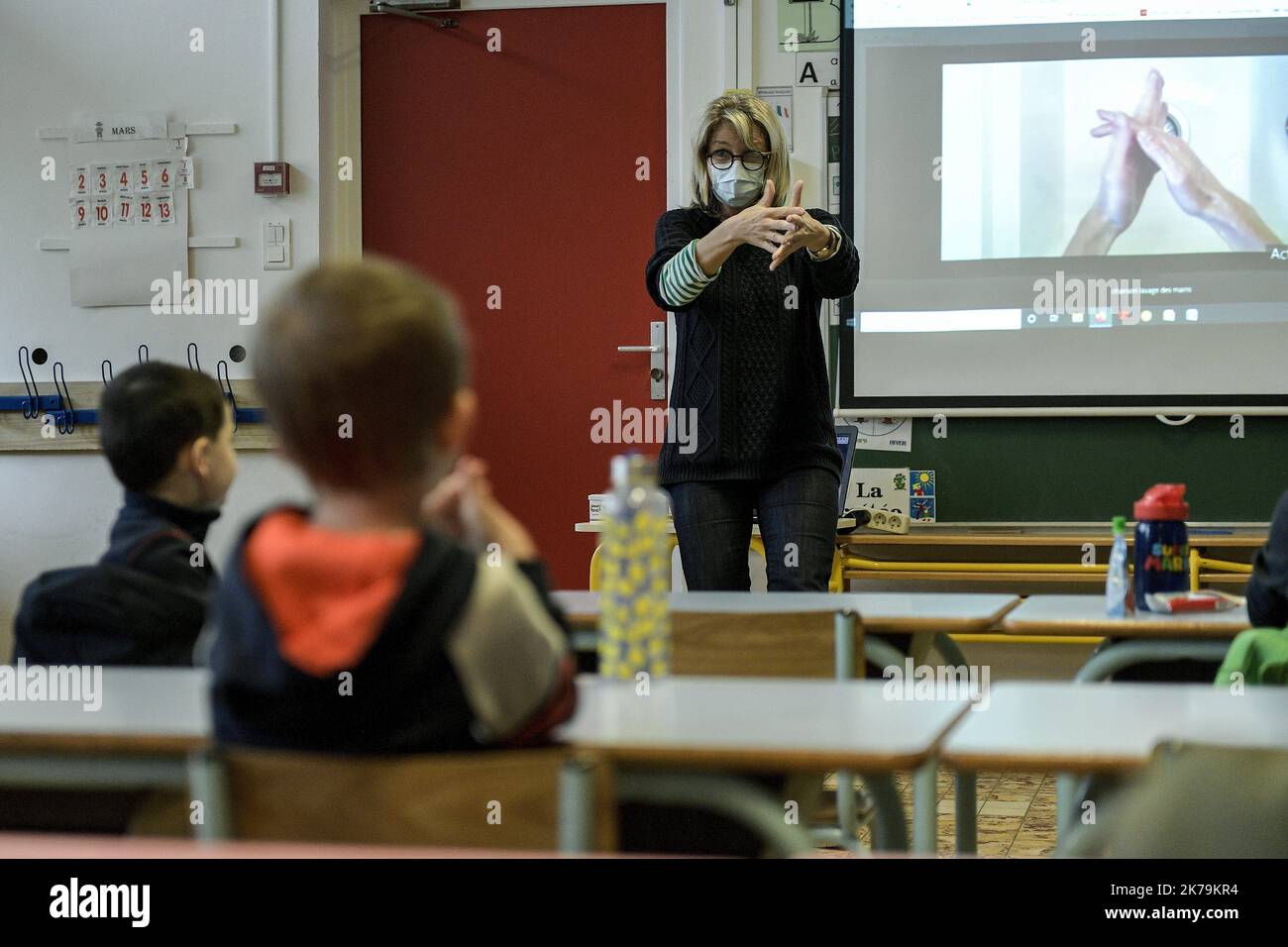 Months of confinement hi-res stock photography and images - Alamy