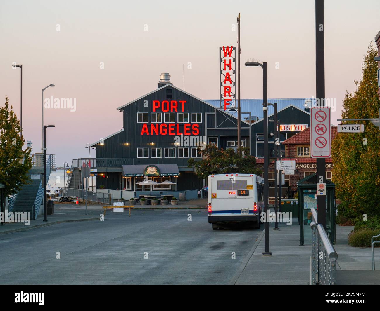 Coastal port port and wharf hi-res stock photography and images - Alamy